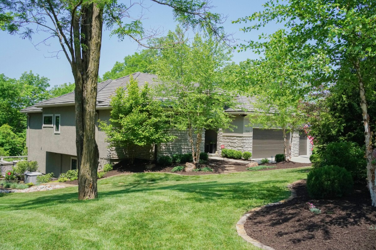 Front and Backyard Landscaping Pictures, Photo Gallery - By The Blade